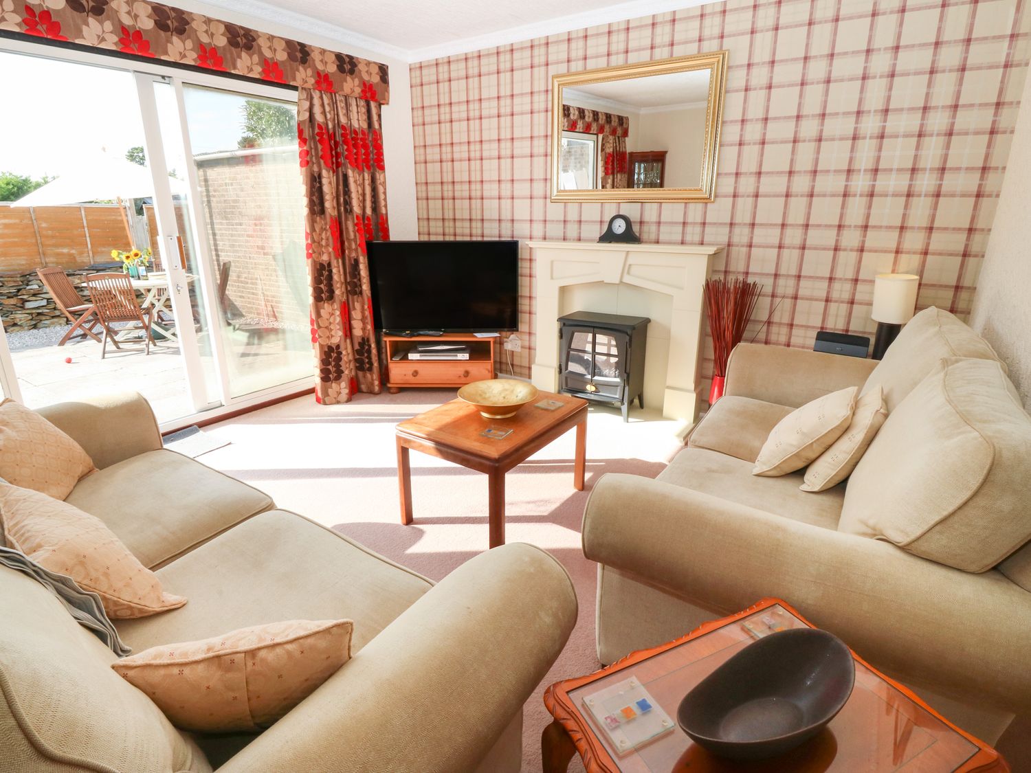 100 Cefn Y Gader from Sykes Holiday Cottages. 100 Cefn Y Gader is in ...