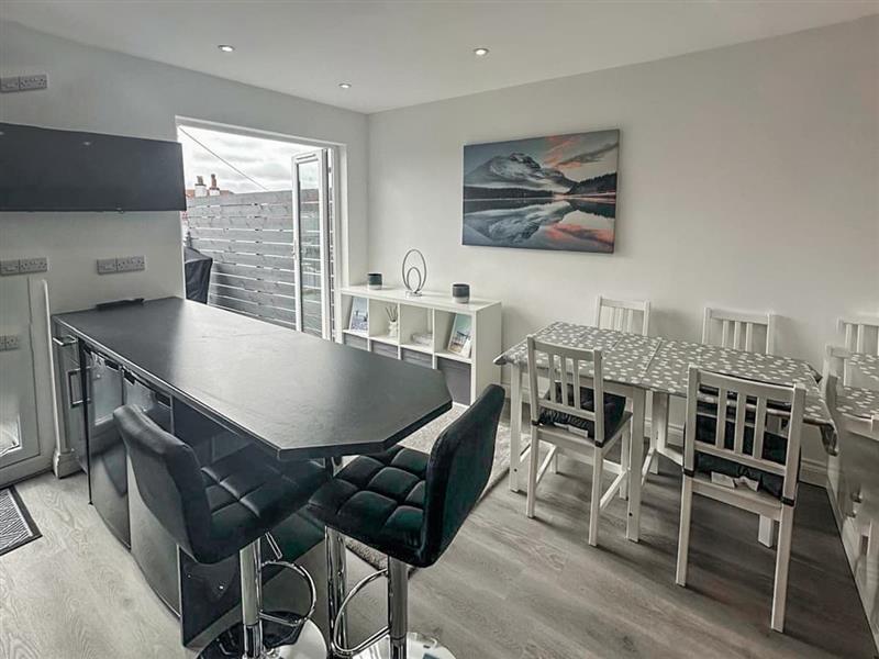 Beach Retreat from Cottages 4 You. Beach Retreat is in Preston, Devon ...