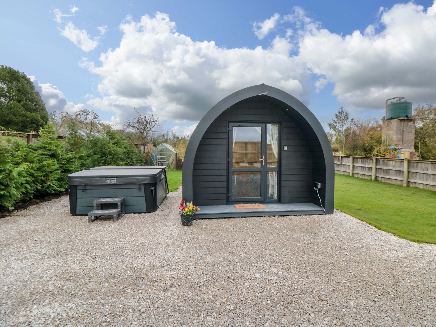 Bumblebee Glamping Pod from Sykes Holiday Cottages. Bumblebee Glamping ...