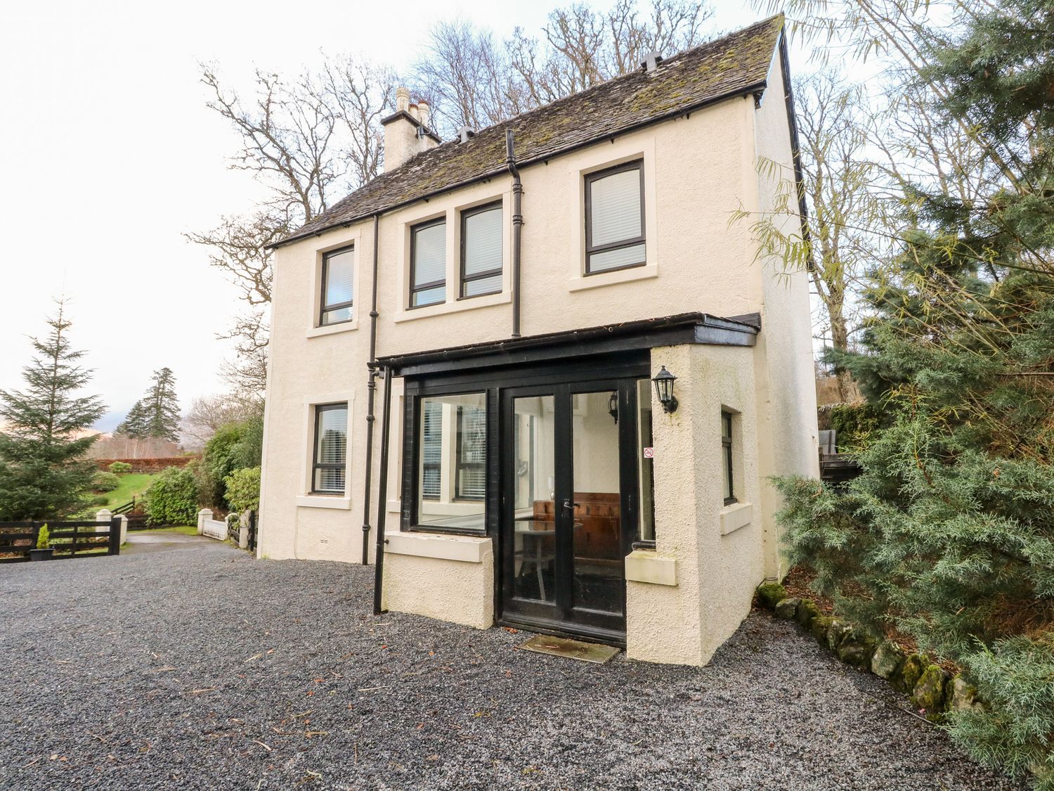 Burnside House from Sykes Holiday Cottages. Burnside House is in ...