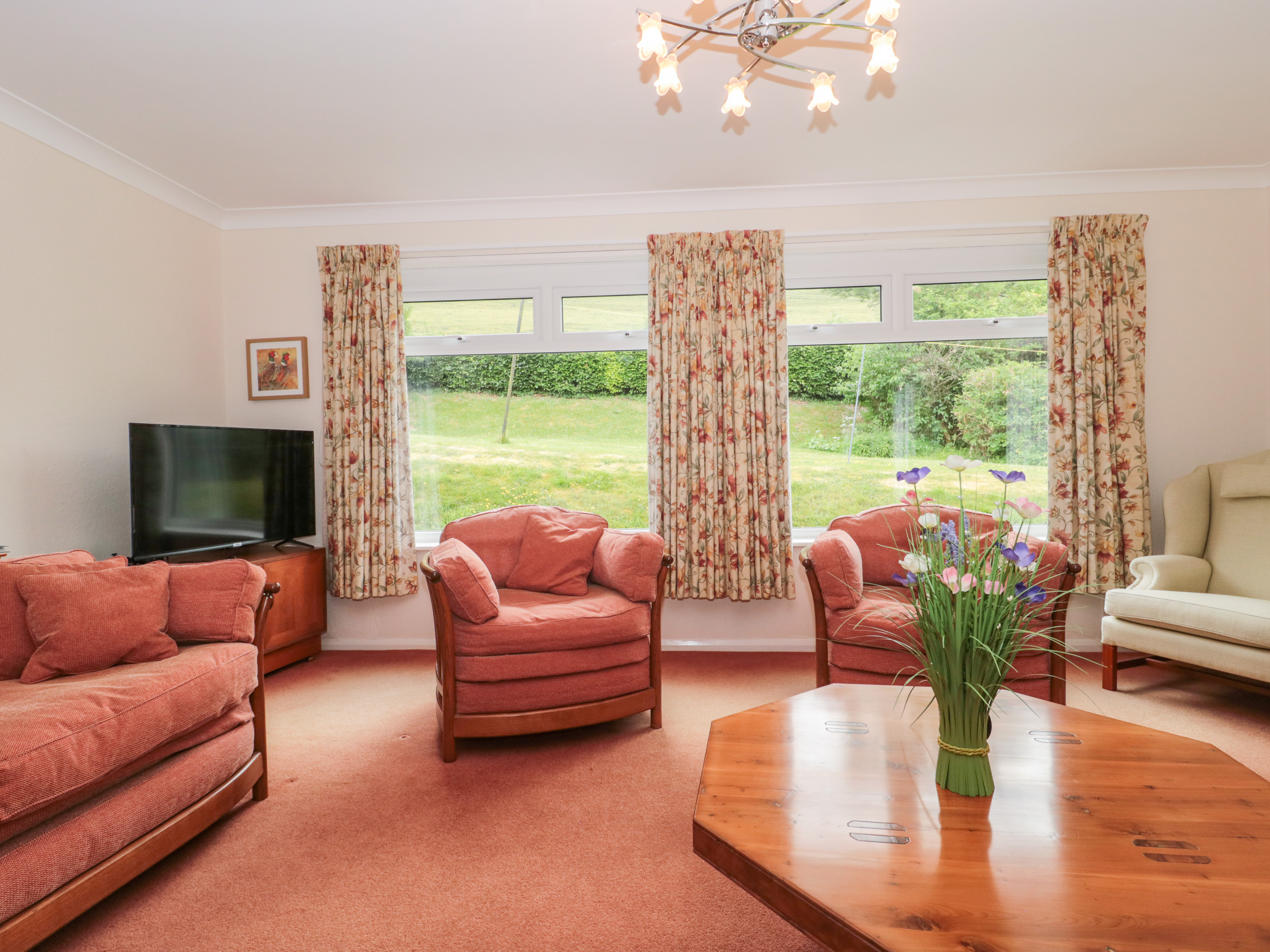 Deepdene from Sykes Holiday Cottages. Deepdene is in Plush - , read reviews