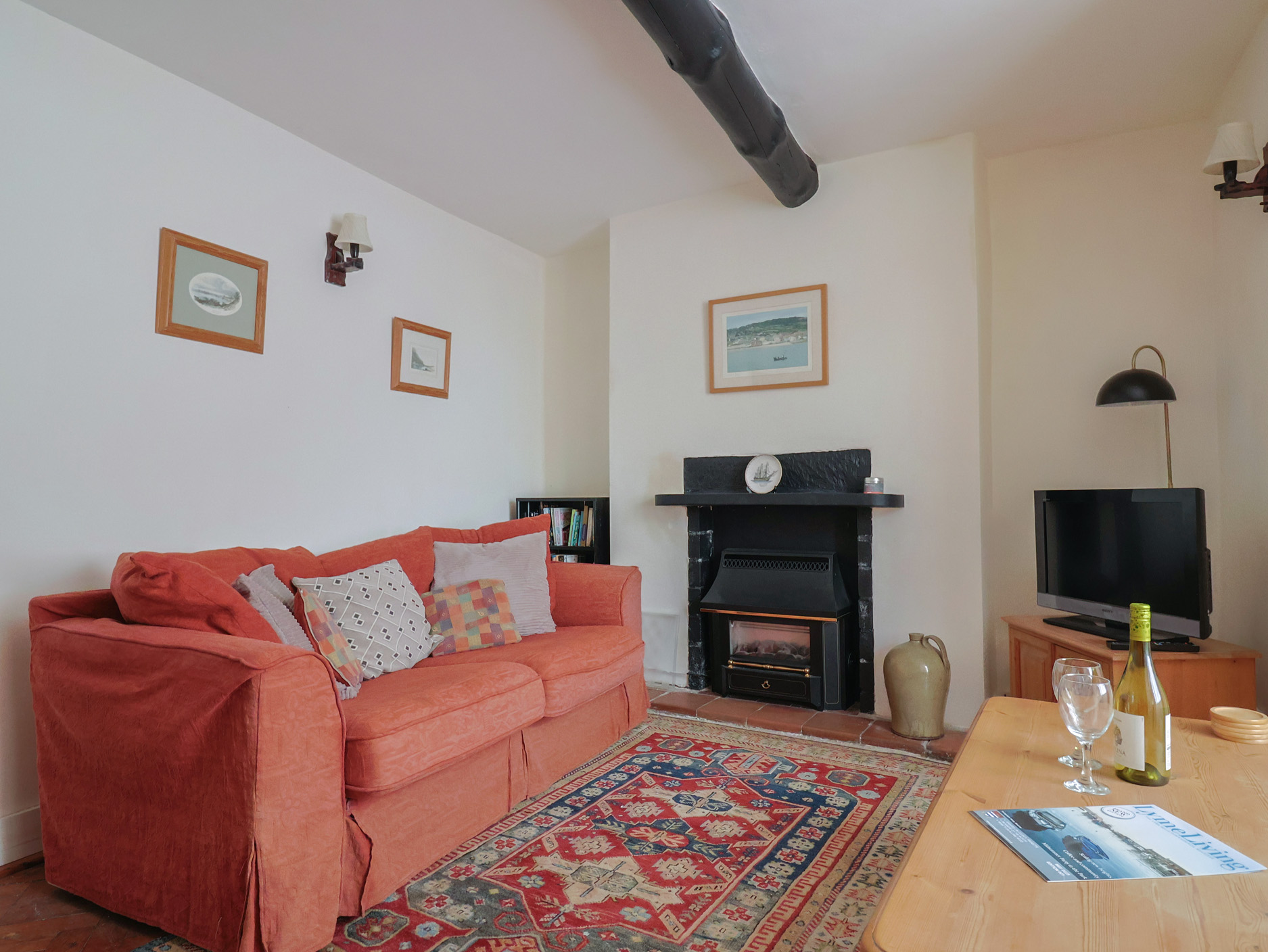 Milton Cottage from Sykes Holiday Cottages. Milton Cottage is in Lyme ...