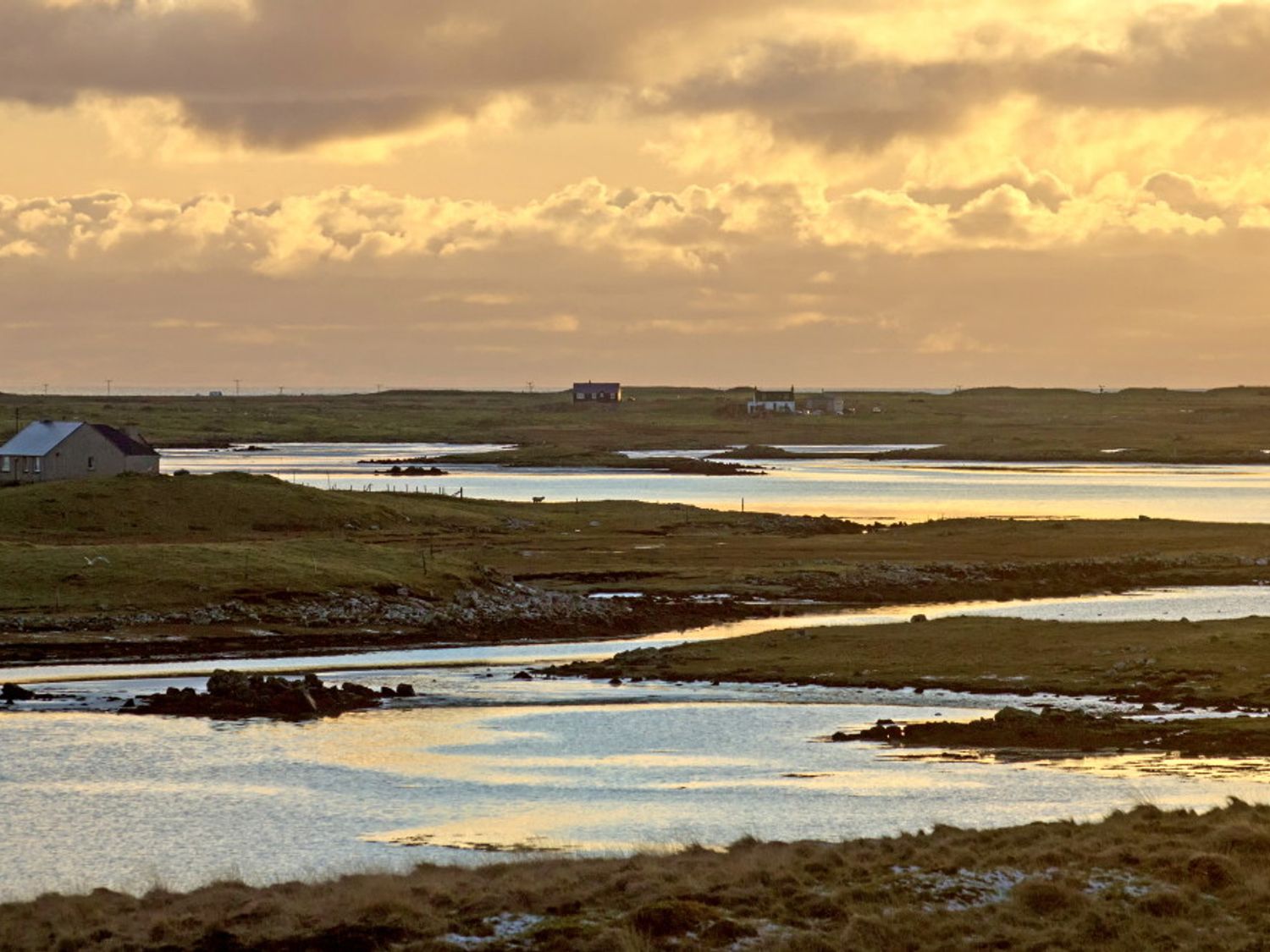 Taigh Gorm from Sykes Holiday Cottages. Taigh Gorm is in Baleshare near ...