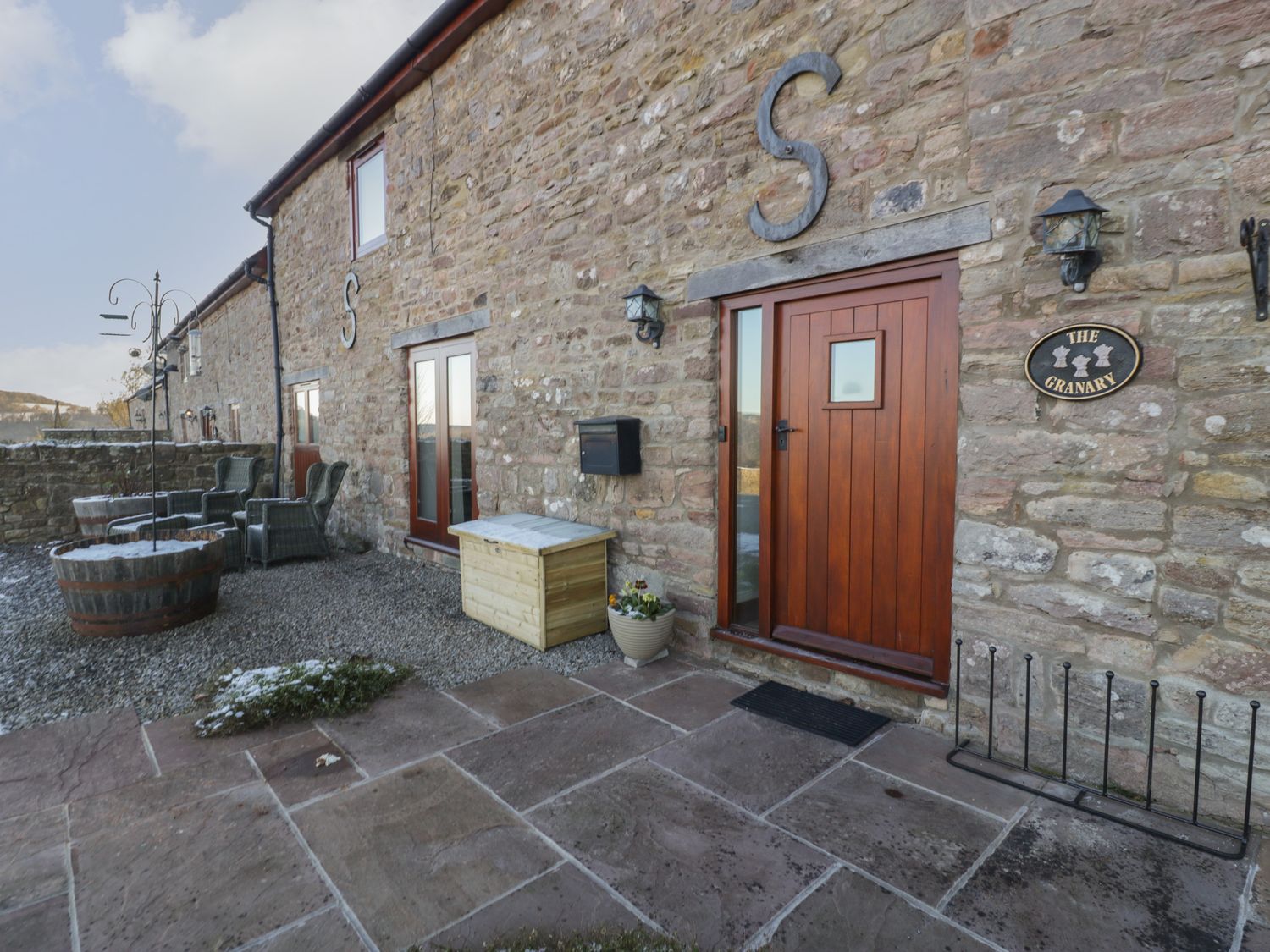 The Granary from Sykes Holiday Cottages. The Granary is in St Arvans ...