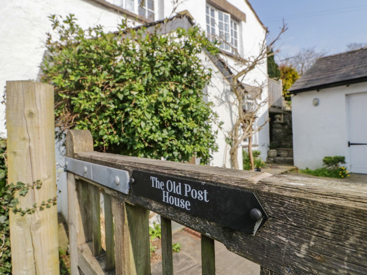 The Old Post House from Sykes Holiday Cottages. The Old Post House is ...