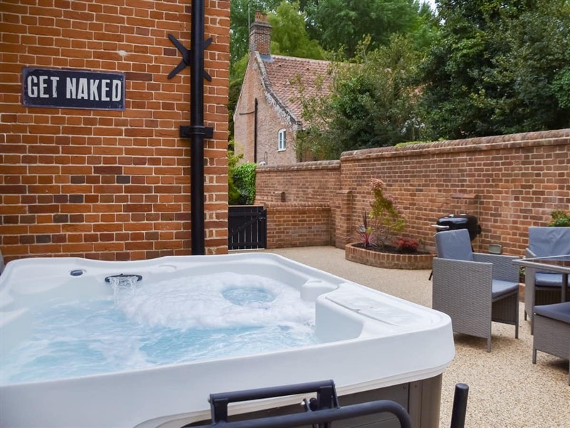 The Stables from Cottages 4 You. The Stables is in Dunston, Norfolk ...